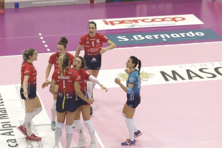 Volley A2/F: Il Puma ha un alleato in più! Ipercoop Mondovicino nuovo ...