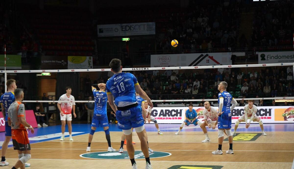 VOLLEY SUPERLEGA / Rivivi gli highlights di Cuneo–Piacenza: una ...