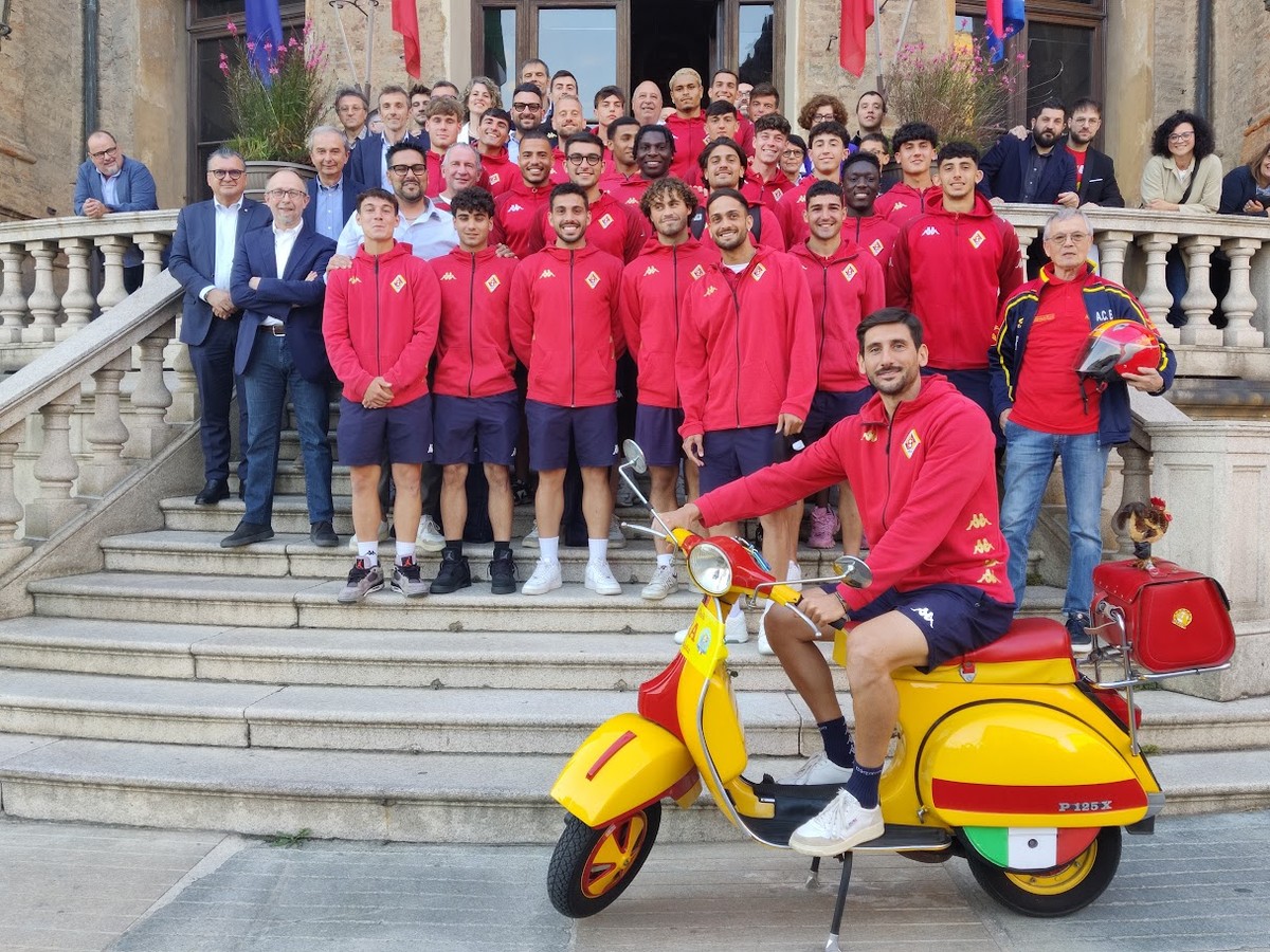 Calcio: l'AC Bra ha festeggiato la serie C in Comune [FOTO] - Targatocn.it