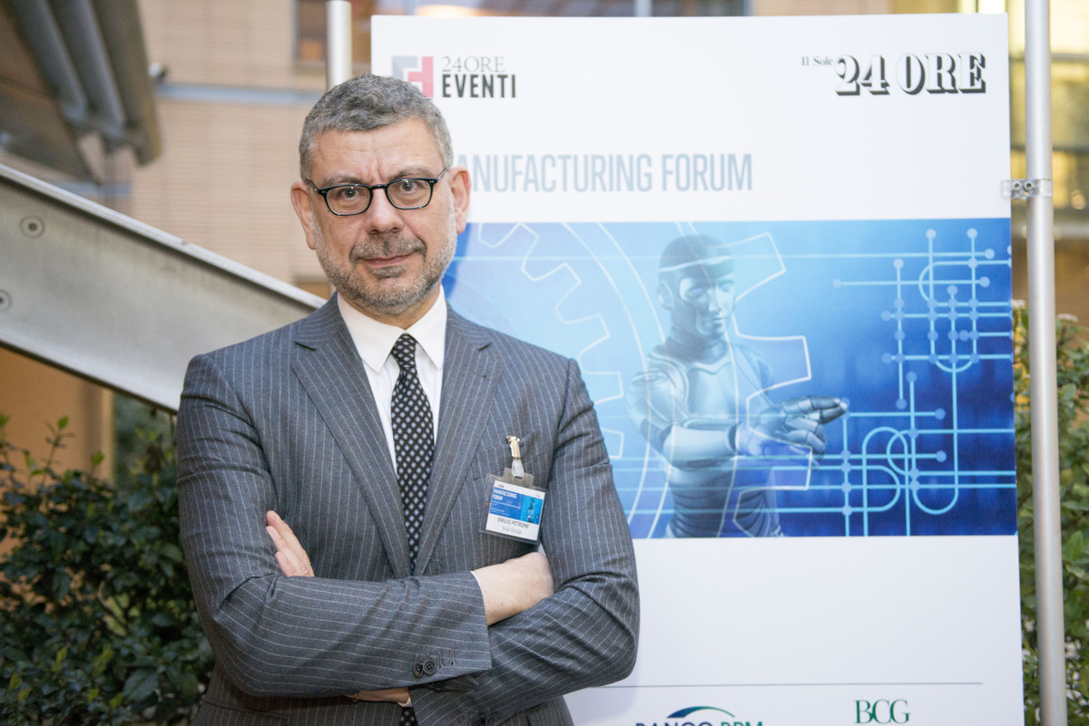 Muore in un incidente stradale Emilio Petrone: esordi in Ferrero per il ...