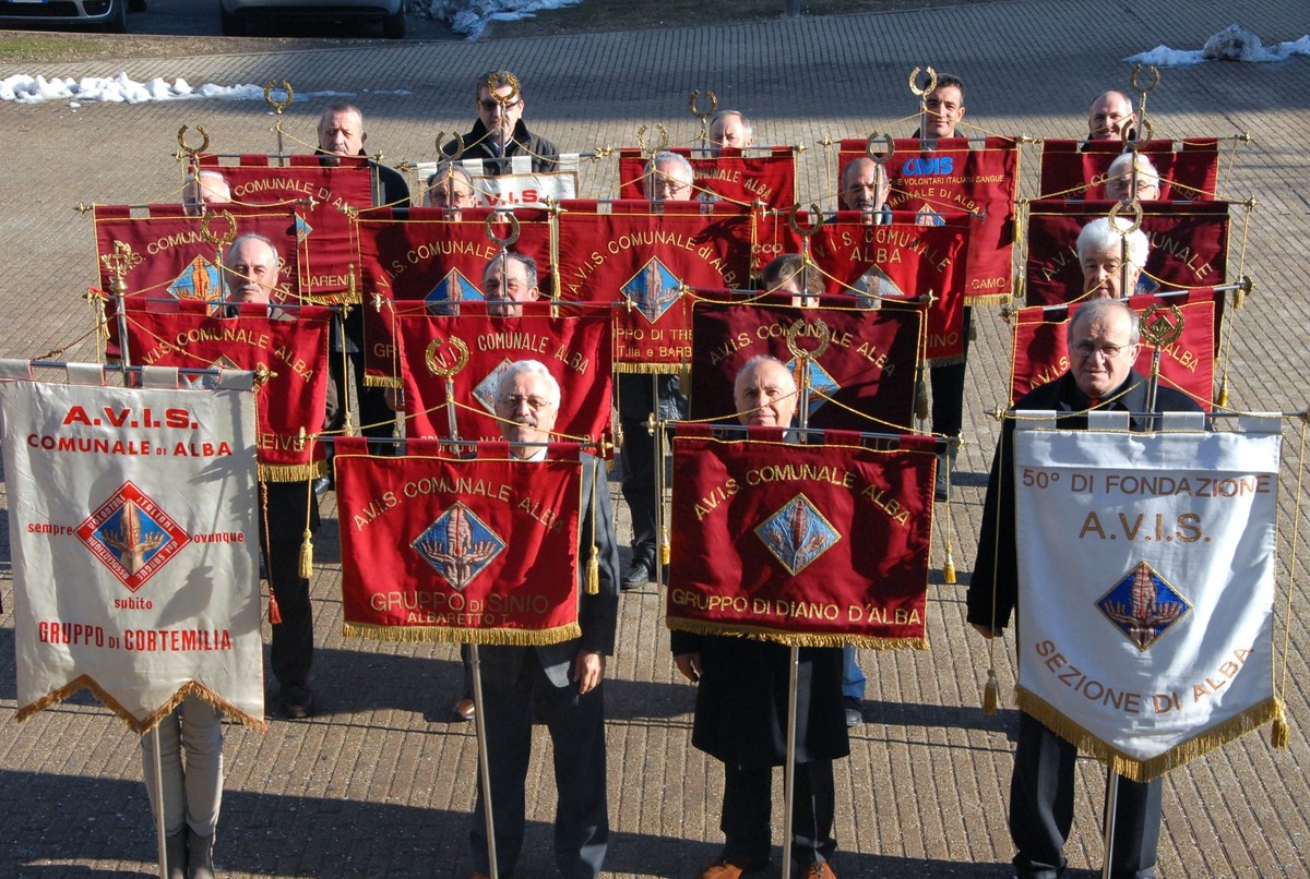 Inaugura la mostra “57 anni con l’Avis albese”, il sodalizio di ...