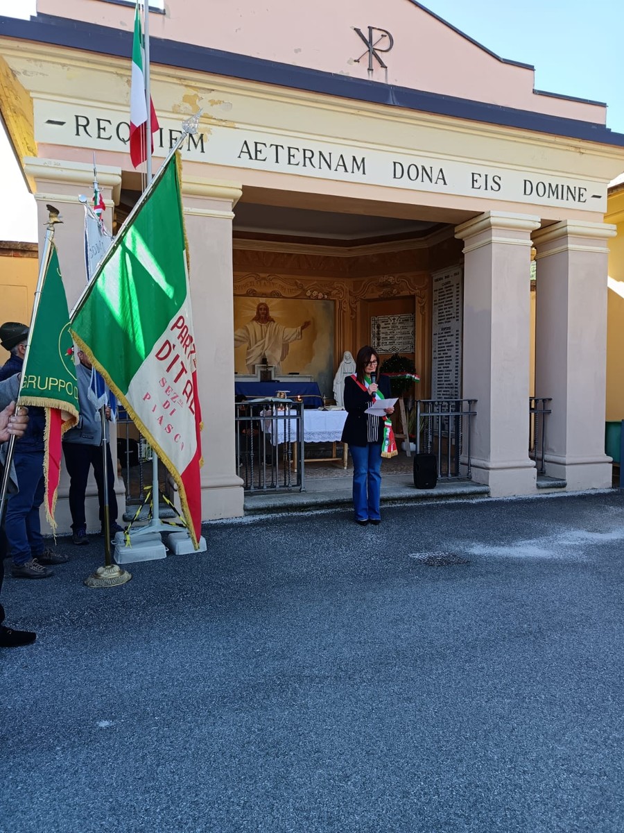 Piasco ha celebrato il 25 Aprile alla cappella dei caduti - Targatocn.it