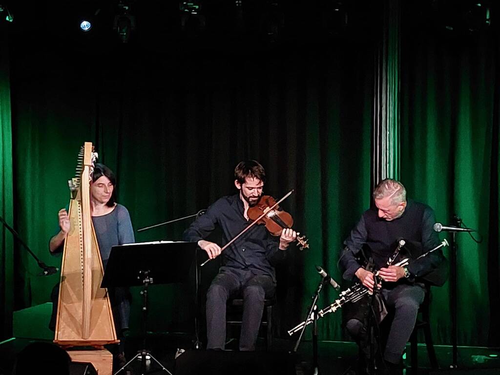 Santachiara Estate, stasera a Cuneo la musica irlandese e scozzese del ...