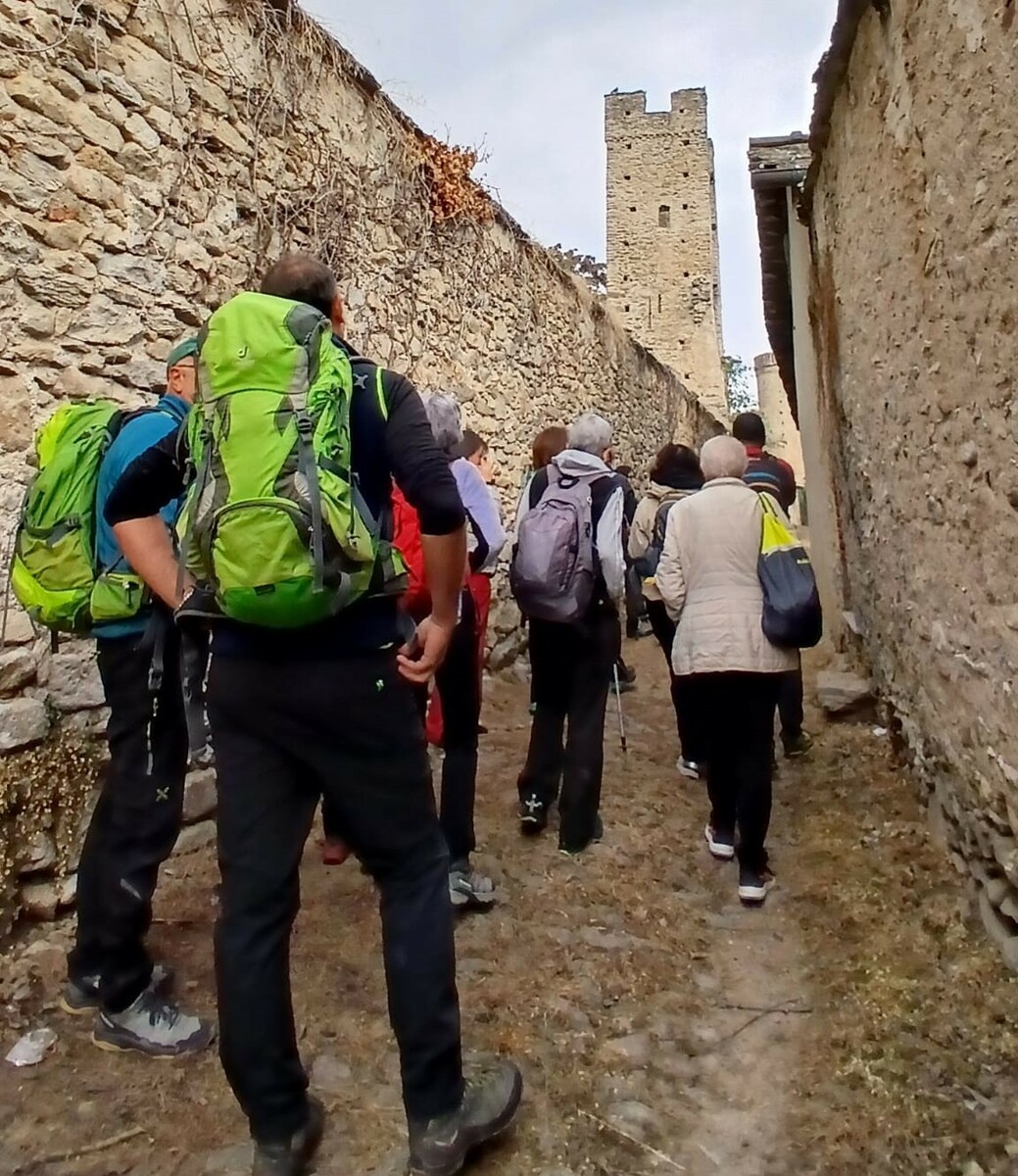 Envie cammina nella storia: dal castello al “Rio Frigidus” sulle tracce ...