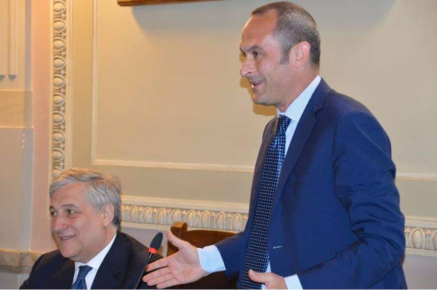 Il sempre più probabile ritorno di Enrico Costa in Forza Italia agita ...