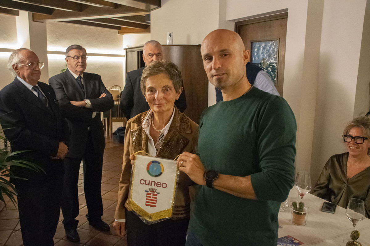 La Vita E La Storia Del Campione Paralimpico Diego Colombari Alla