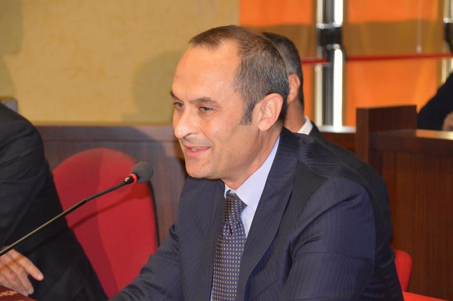 Enrico Costa: "L’unico governo possibile è quello 'di contratto ...
