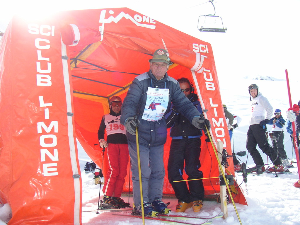 Oggi nel Duomo di Cuneo l'ultimo saluto al "generale dei muli" Franco ...