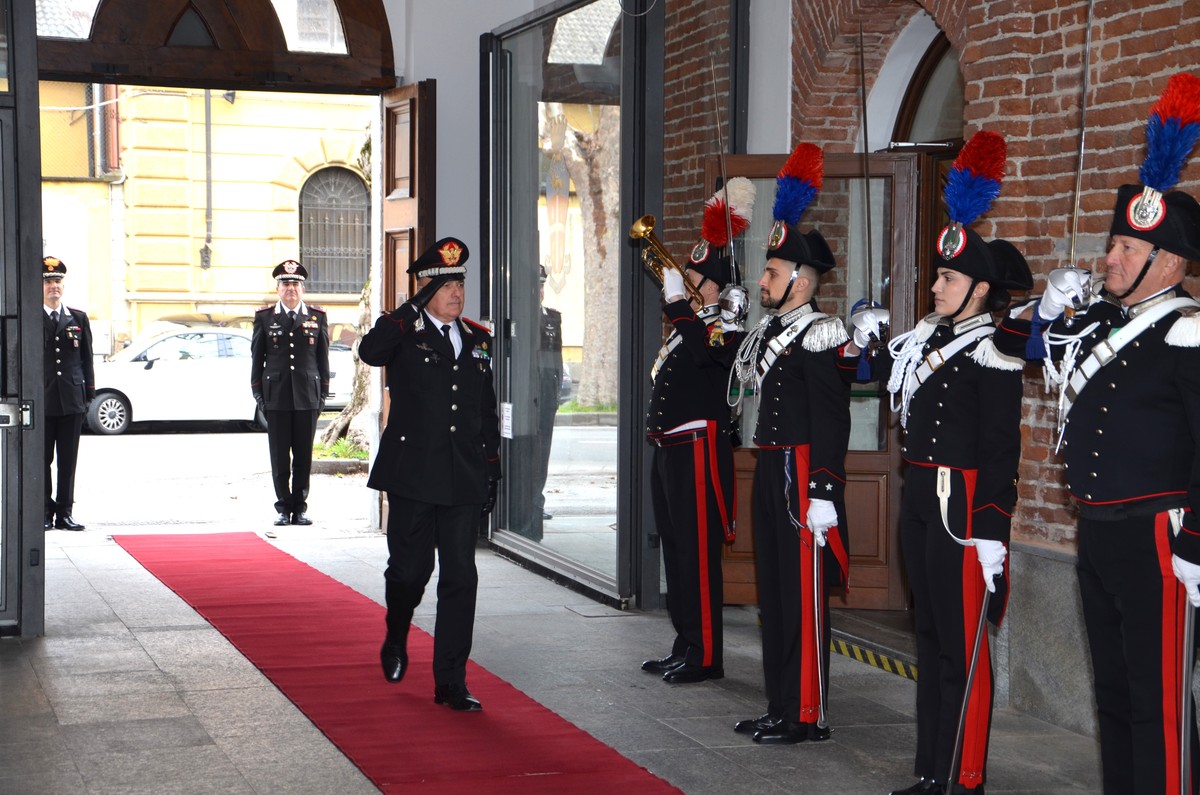 Il Generale di Corpo d'Armata Gino Micale in visita alla Comando ...