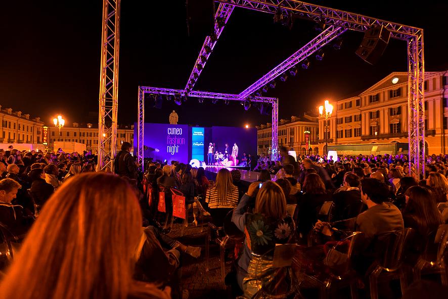 Un successo di pubblico per la prima edizione di "Cuneo Fashion Night ...