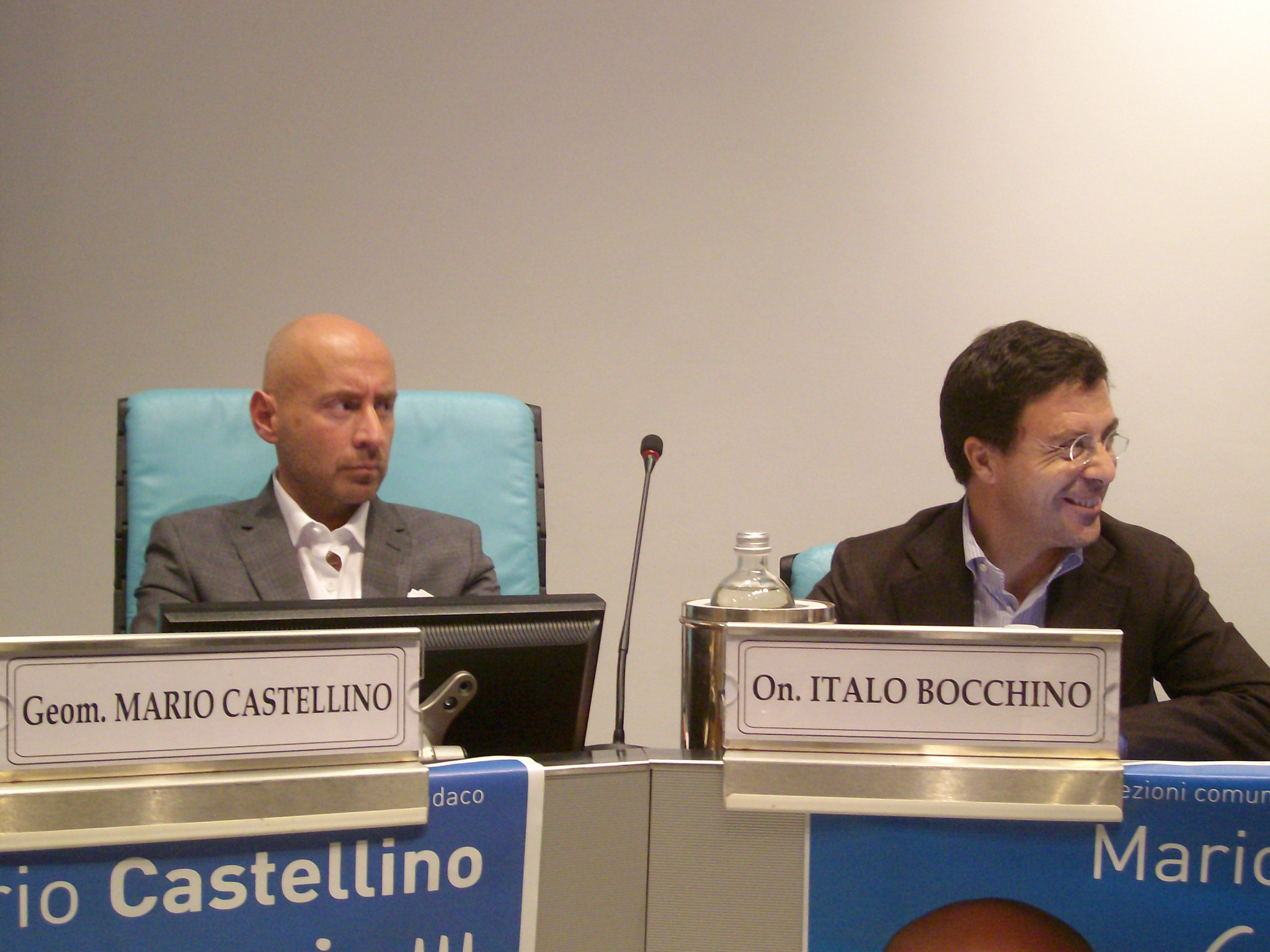 Mario Castellino, candidato sindaco per il FLI, si presenta alla città ...
