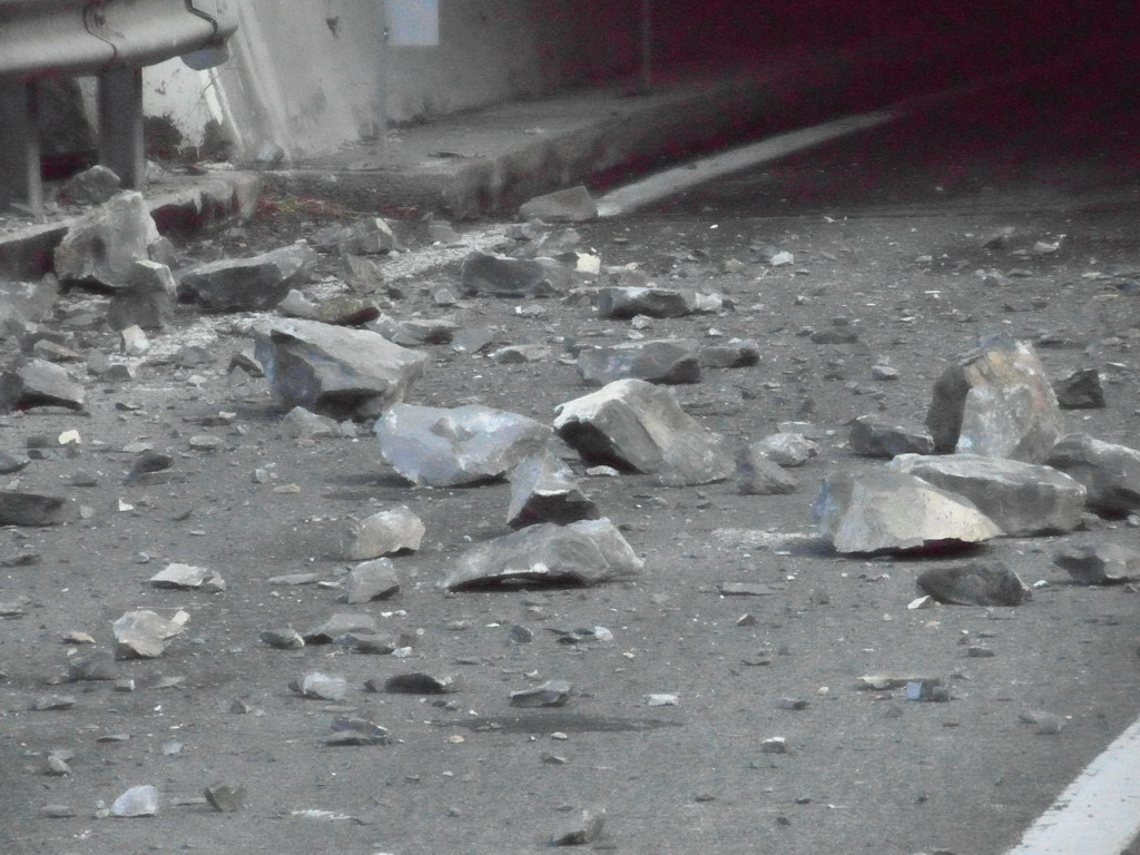 Frana di Airole, sempre chiusa la SS 20 del Colle di Tenda: per ...