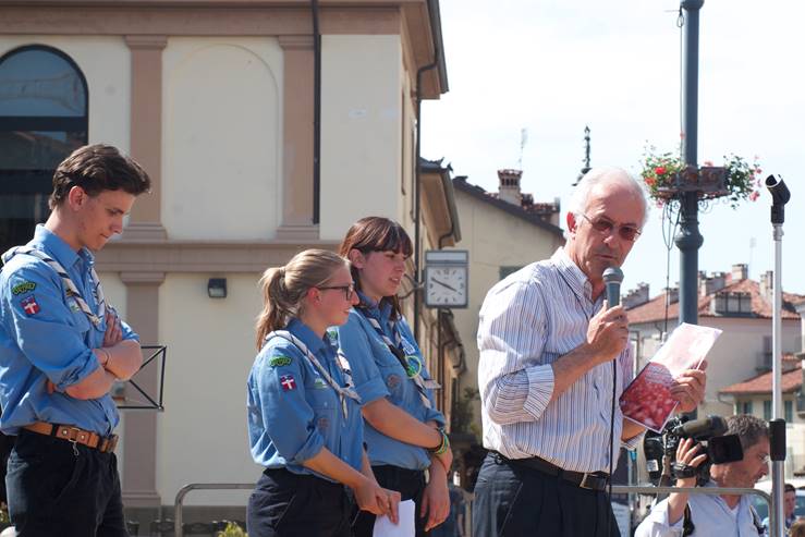 Saluzzo sommersa dalla fresca onda azzurra degli scout della provincia ...