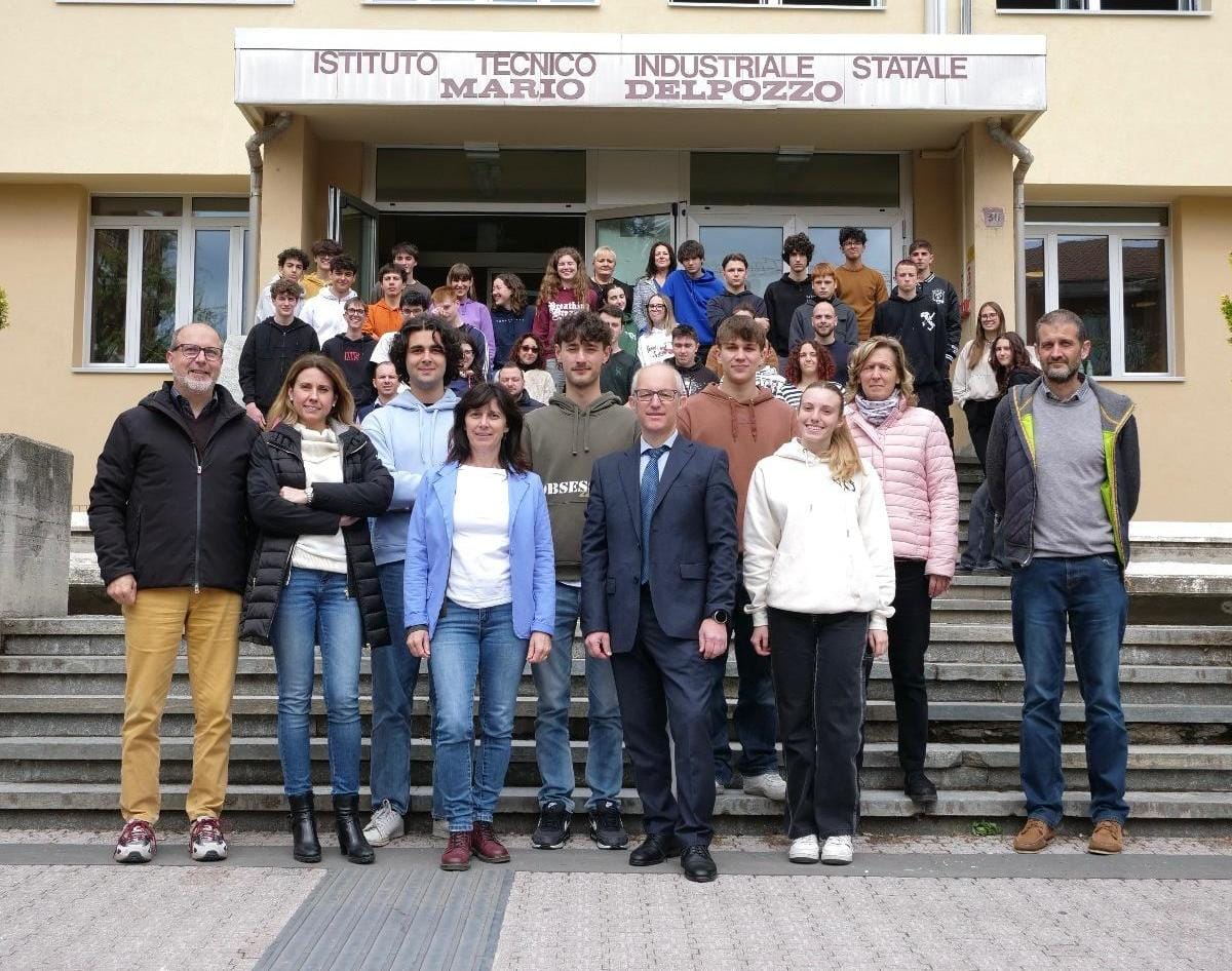 L'Itis di Cuneo riparte vietando il cellulare a studenti e personale ...