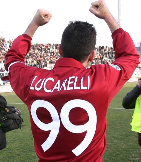 Cuneo: 99 amaranto, storia del calciatore atipico Lucarelli - Targatocn.it