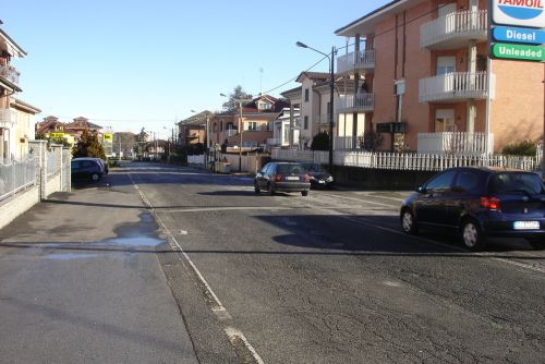 Fossano: via Cuneo nel tratto tra via Pacchiotti e la rotonda con via ...