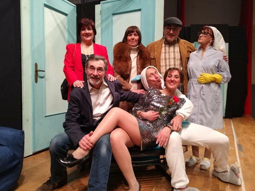 A Saluzzo va in scena la commedia dialettale "Na ciav per doi ...