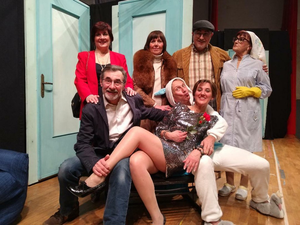 A Saluzzo va in scena la commedia dialettale "Na ciav per doi ...